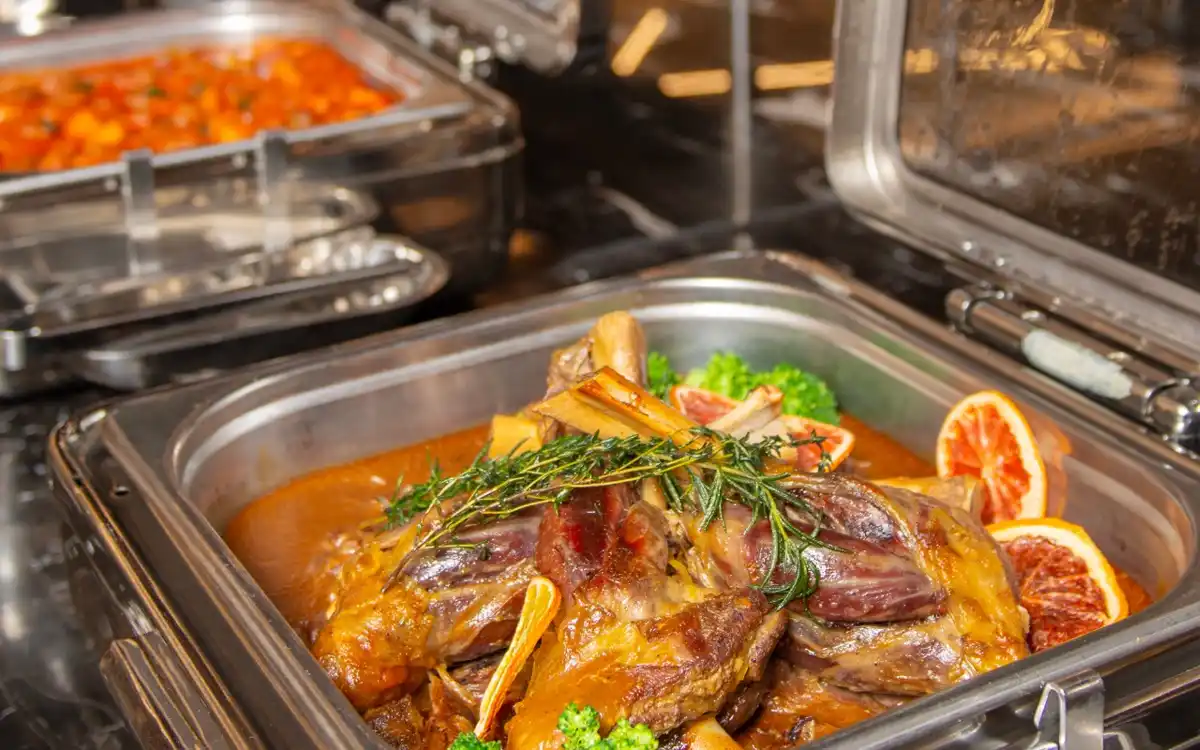 5* Eid Brunch Buffet at Holiday Inn & Suites From SAR 58 | Cobone Offers