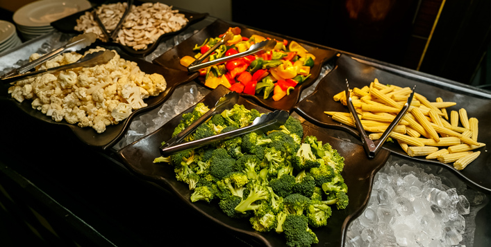 Sushi, Sashimi & Teppanyaki Buffet at Radisson Blu Hotel From AED 79 ...