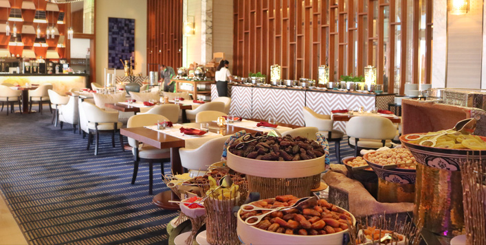 5-Star Iftar Buffet at Grand Plaza Movenpick For AED 139 Only | Cobone ...