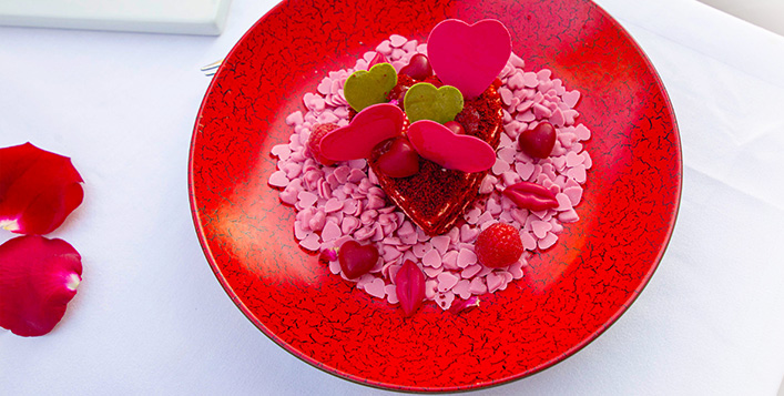 5-Star Romantic Dinner Buffet at Nosh, Movenpick JLT From AED 139 Only ...