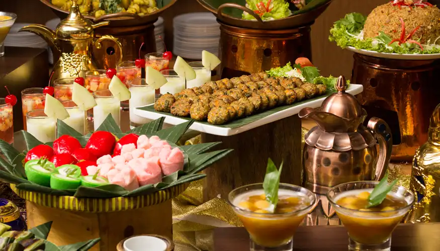 International Iftar Buffet at Royal M Hotel & Resort From AED 75 Only ...