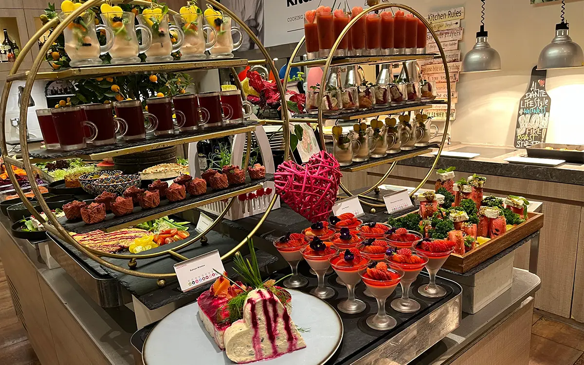 5* Romantic Dinner And Cake at Movenpick Hotel Bur Dubai From AED 119 ...