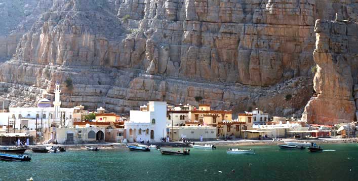 Kumzar Trip on Dhow with Activities | Cobone